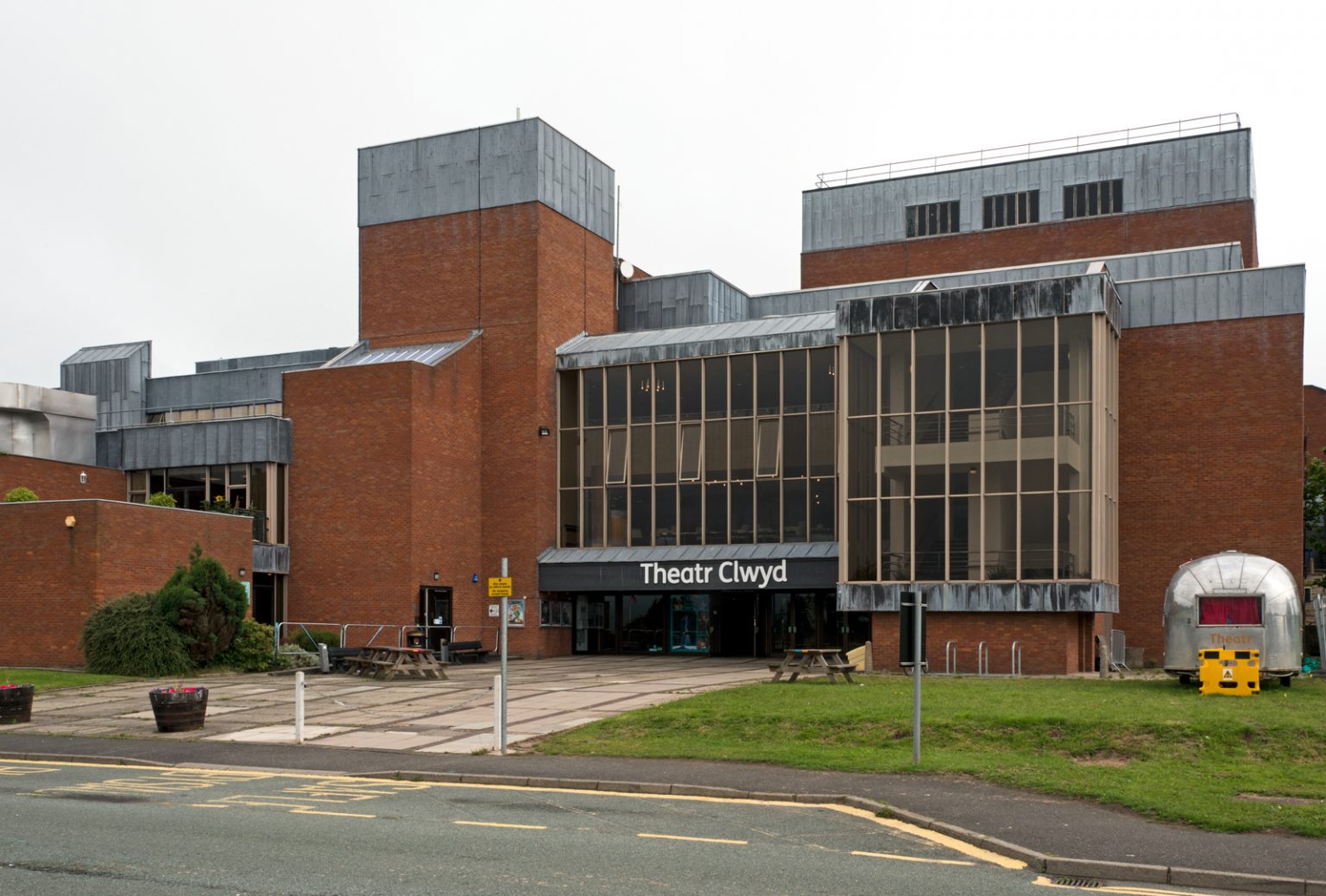 Plans to redevelop Theatr Clwyd opposed by C20 Society – The Twentieth ...