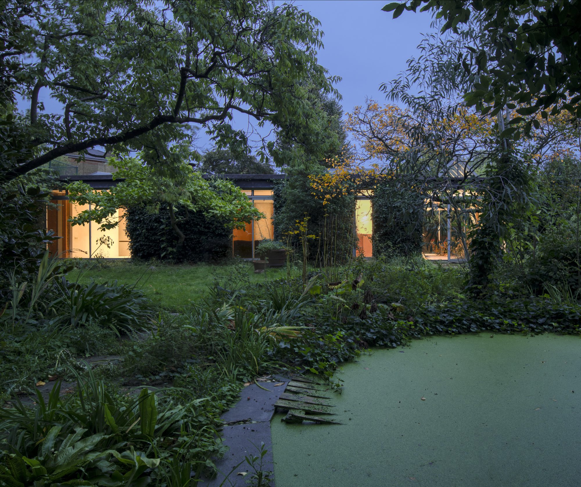 ‘Last of the English follies’: Listing for rare Georgie Wolton house ...