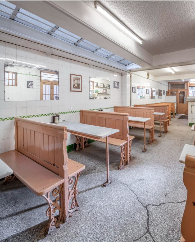 Listed status for Manze’s eel, pie & mash shop in Deptford – The ...